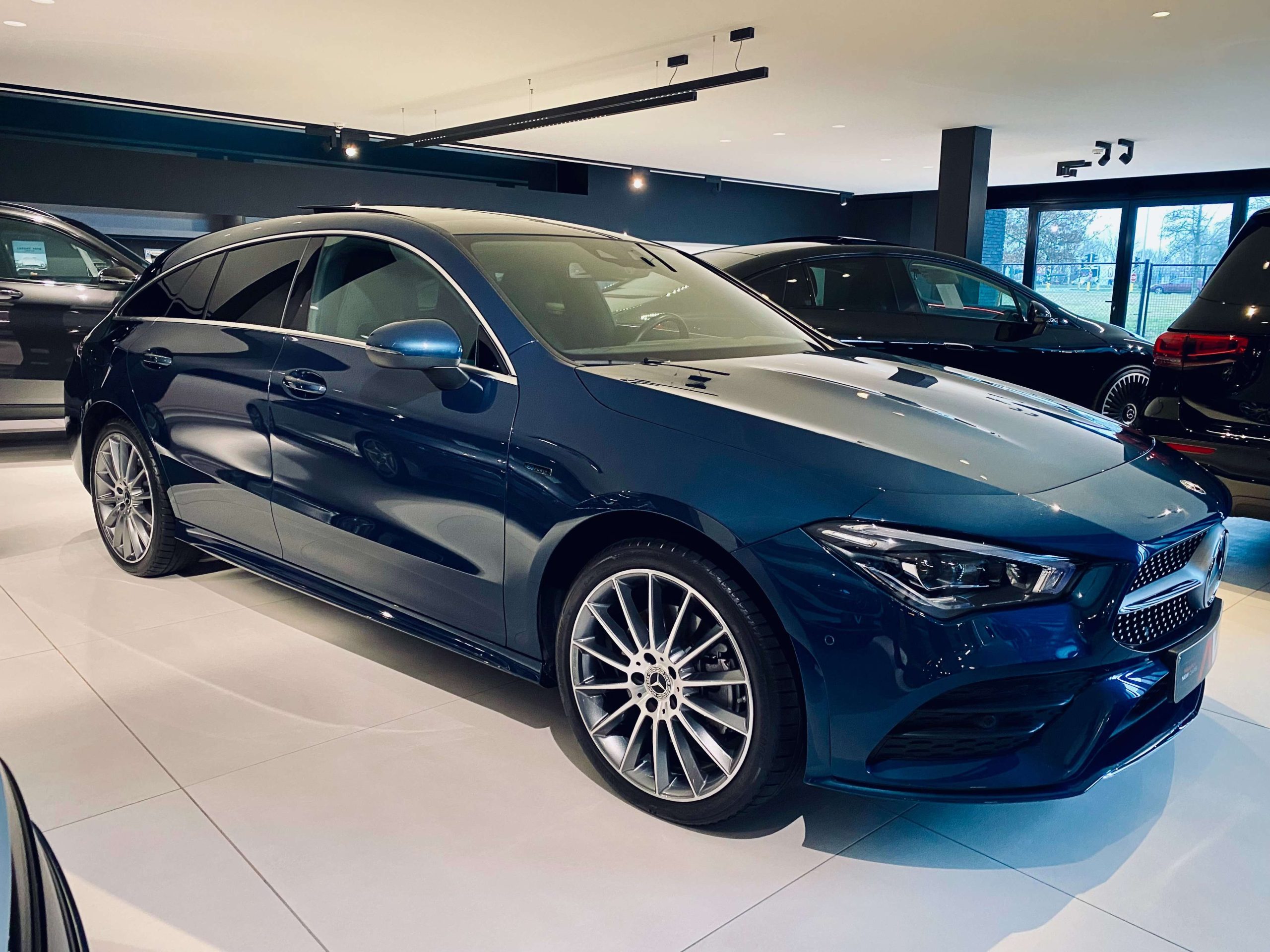 Mercedes-Benz CLA 250 e 8G Plug-in Hybr. ShootingBreak AMG Line – FULL ...
